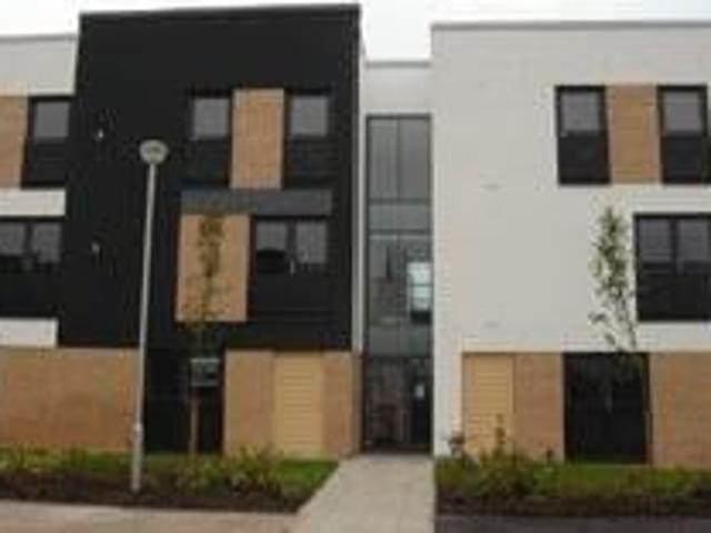 2 Bedrooms Flat for rent in Firpark Close, Dennistoun, Glasgow G31