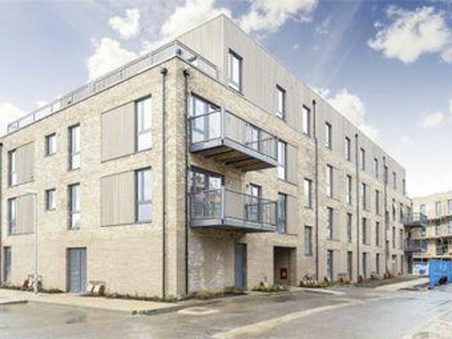 2 Bedrooms Flat for rent in Fisher Close, London SE16