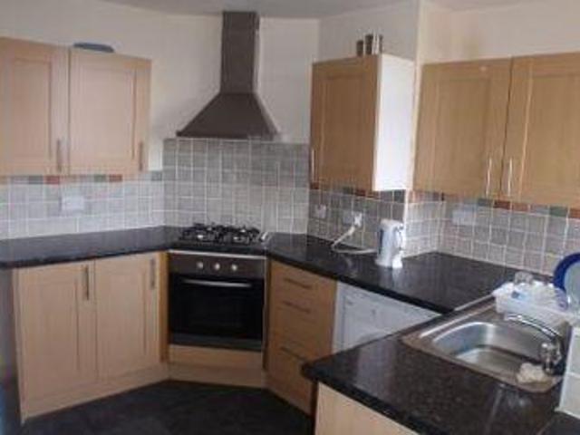 2 Bedrooms Flat for rent in Flat 4, 201 Belle Vue Road, Leeds LS3