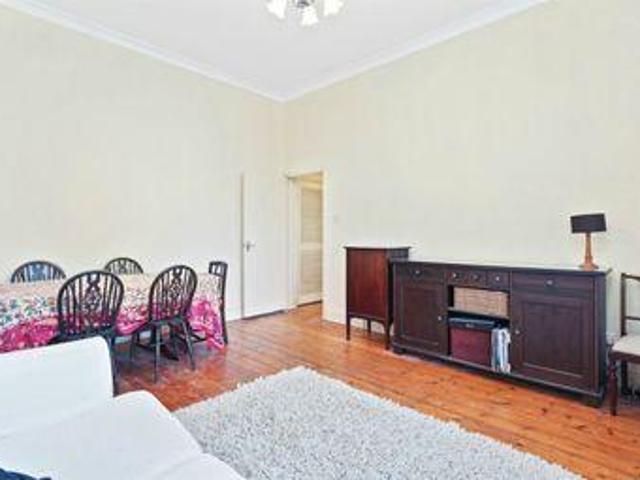 2 Bedrooms Flat for rent in Flat 1 208 Avenue Road, Acton W3