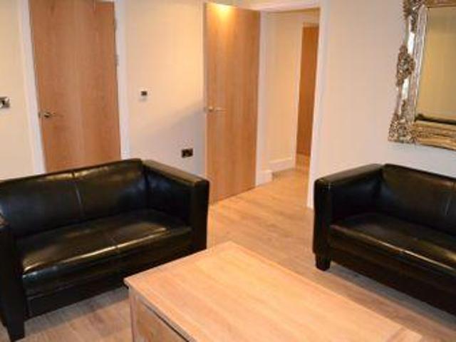 2 Bedrooms Flat for rent in Flat 1, 8 Oxford Street, Nottingham NG1