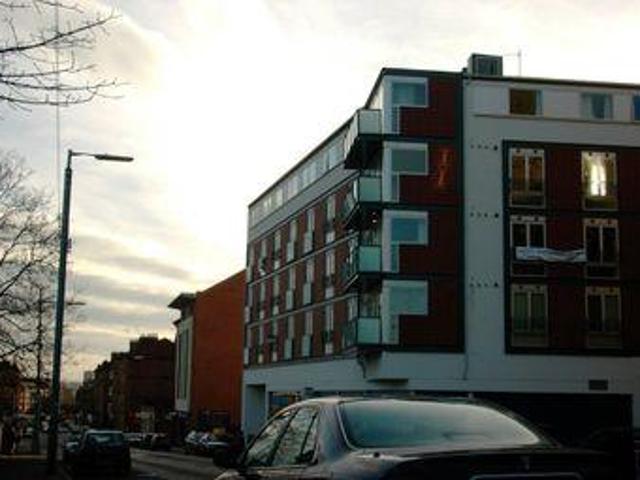 2 Bedrooms Flat for rent in Flat 3/2, The Axiom, 115 Crow Road G11