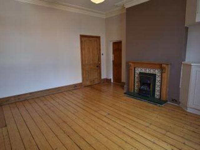 2 Bedrooms Flat for rent in Flat 3, 19A Pelham Crescent, The Park, Nottingham NG7