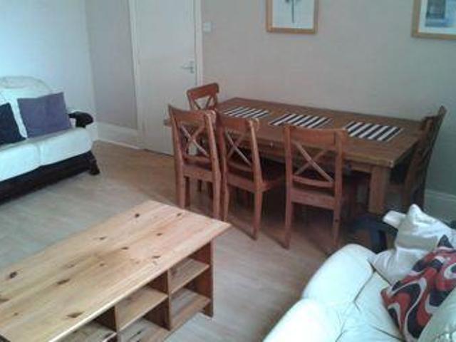 2 Bedrooms Flat for rent in Flat 3, 201 Belle Vue Road, Leeds LS3