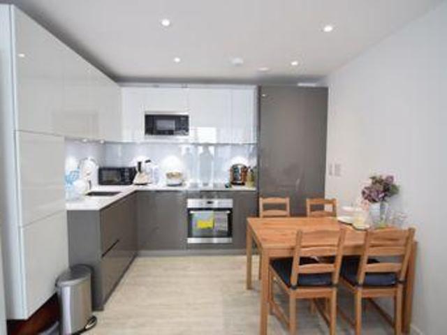 2 Bedrooms Flat for rent in Fleet Street, Brighton BN1
