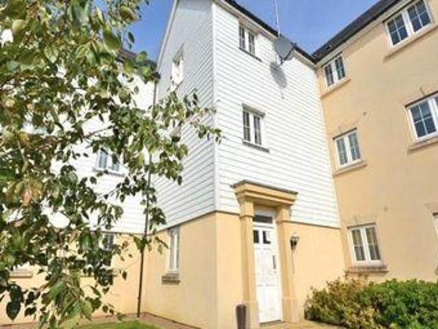 2 Bedrooms Flat for rent in Flitch Green, Dunmow, Essex CM6
