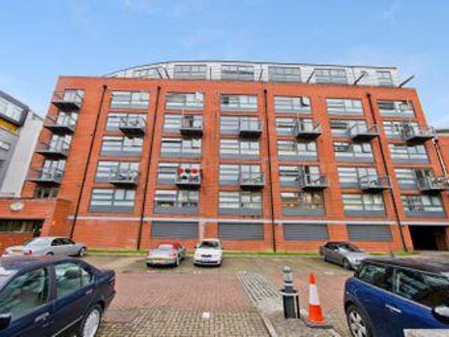 2 Bedrooms Flat for rent in Florin Court, 70 Tanner Street SE1