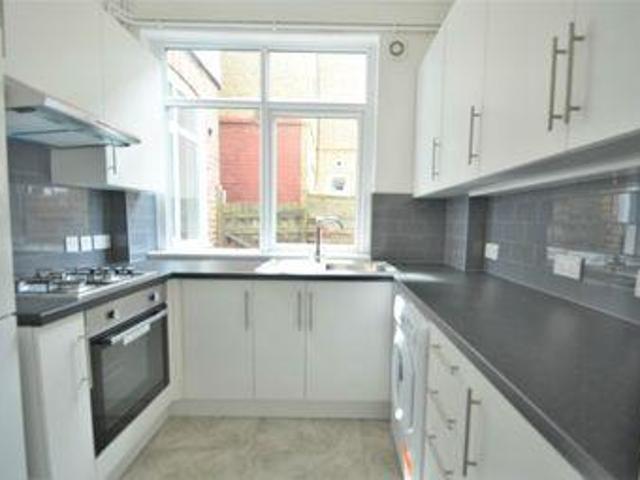 2 Bedrooms Flat for rent in Flower Lane, Mill Hill NW7