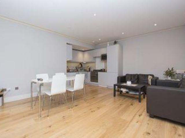 2 Bedrooms Flat for rent in Francis Road, Leyton E10