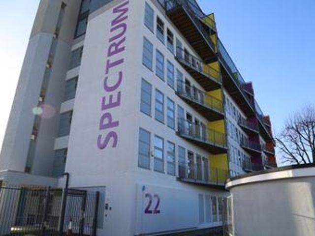 2 Bedrooms Flat for rent in Freshwater Road, Chadwell Heath RM8