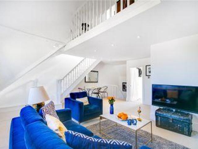 2 Bedrooms Flat for rent in Friars Stile Road, Richmond, Surrey TW10