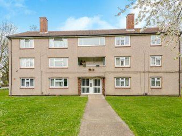 2 Bedrooms Flat for rent in Frobisher Road, St.Albans AL1
