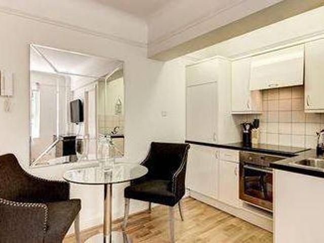 2 Bedrooms Flat for rent in Fulham Court Road, Chelsea, London SW3