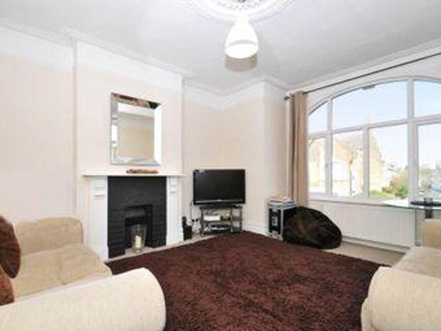 2 Bedrooms Flat for rent in Fulham Palace Road, Fulham SW6
