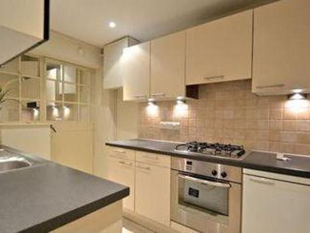 2 Bedrooms Flat for rent in Fulham Road, Chelsea, London SW3
