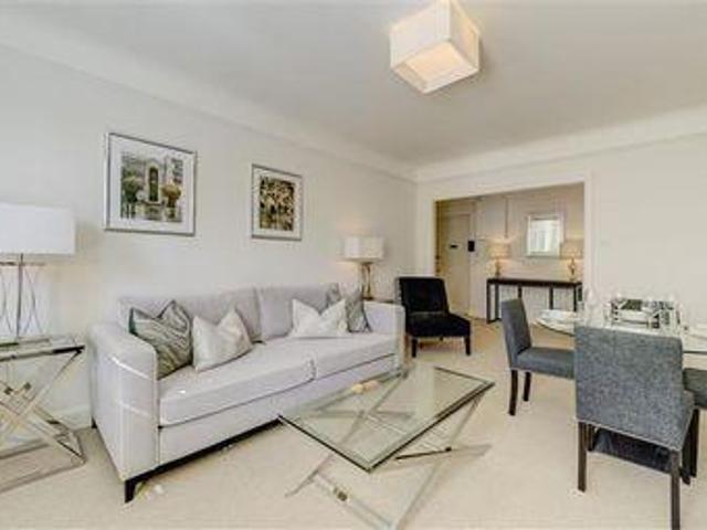 2 Bedrooms Flat for rent in Fulham Road, Chelsea SW3