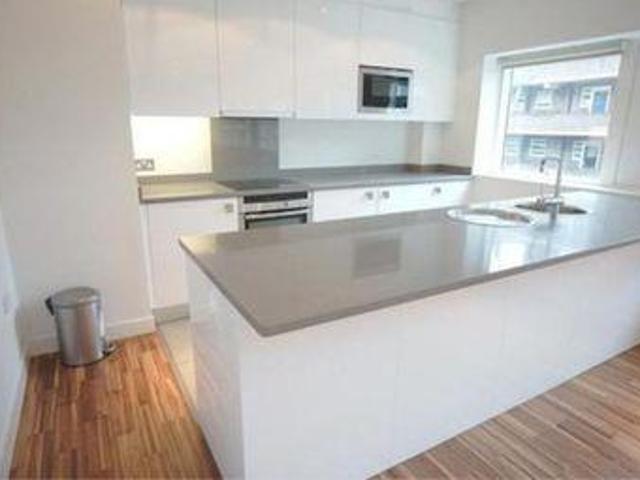 2 Bedrooms Flat for rent in Fulham Road, Chelsea SW3