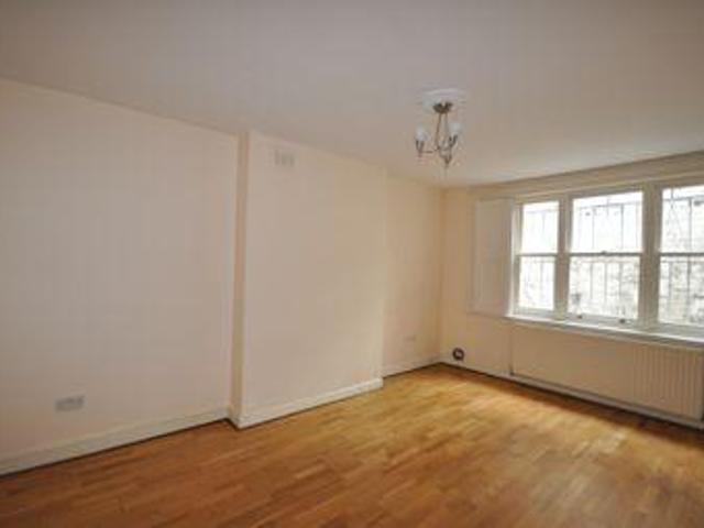 2 Bedrooms Flat for rent in Fulham Road, Fulham, London, Greater London SW6