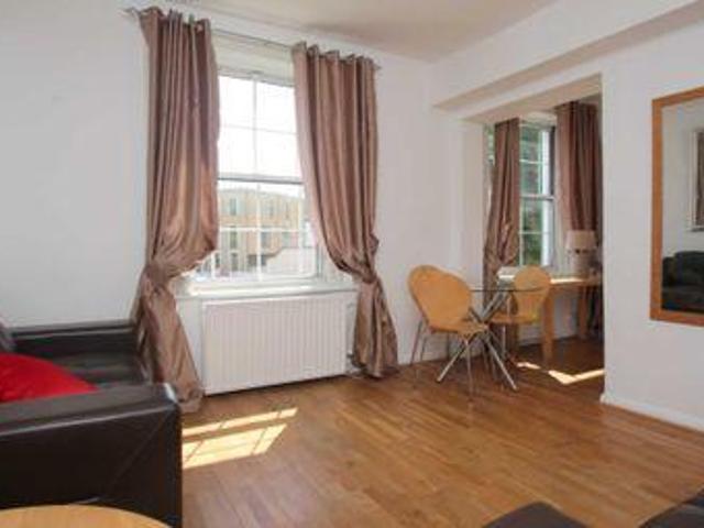 2 Bedrooms Flat for rent in Fulham Road, Fulham SW6