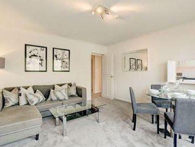 2 Bedrooms Flat for rent in Fulham Road, London SW3