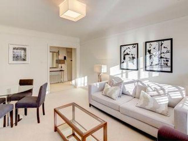2 Bedrooms Flat for rent in Fulham Road, London SW3
