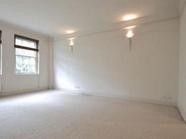 2 Bedrooms Flat for rent in Fulham Road, London SW3
