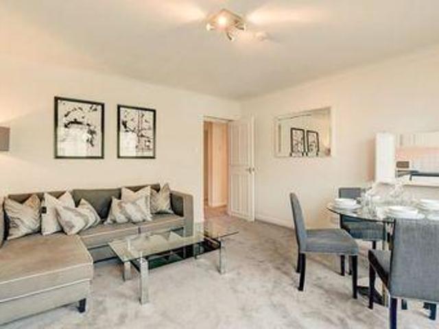 2 Bedrooms Flat for rent in Fulham Road, London SW3
