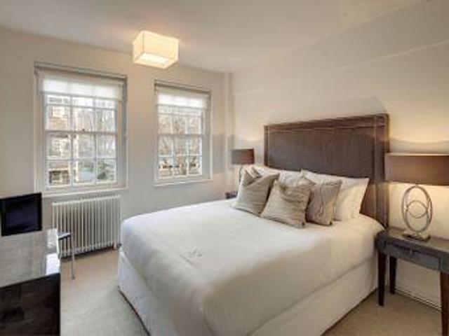 2 Bedrooms Flat for rent in Fulham Road, London SW3