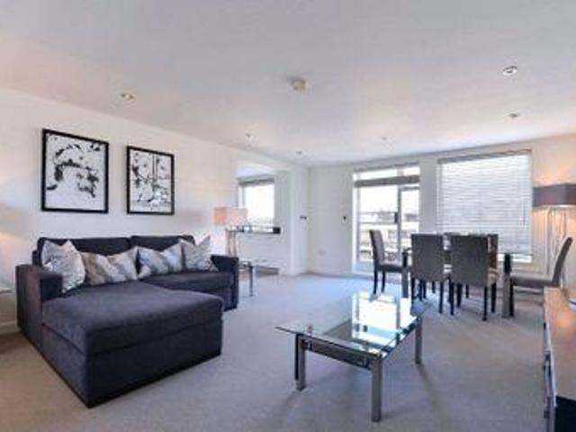 2 Bedrooms Flat for rent in Fulham Road, London SW3