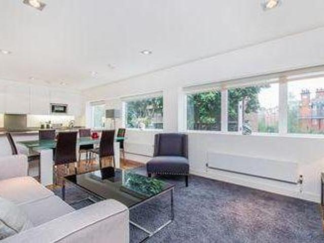 2 Bedrooms Flat for rent in Fulham Road, London SW3