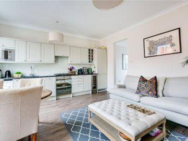 2 Bedrooms Flat for rent in Fulham Road, London SW6