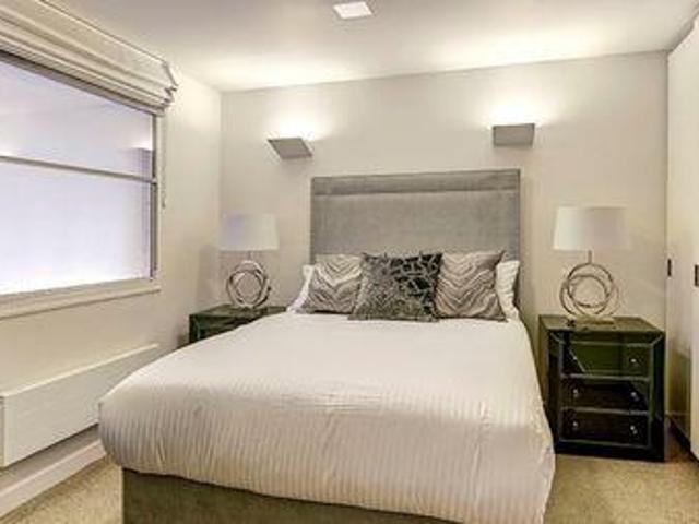 2 Bedrooms Flat for rent in Fulham Road, South Kensington SW3