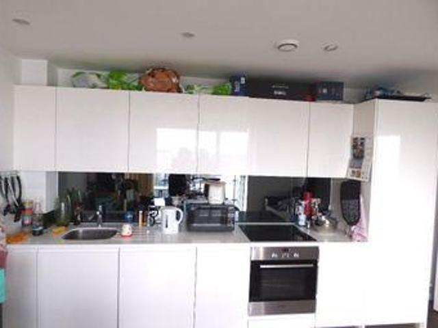 2 Bedrooms Flat for rent in Knights Tower 14 Wharf Street, London SE8