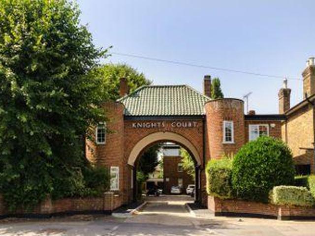 2 Bedrooms Flat for rent in Knights Park, Kingston KT1