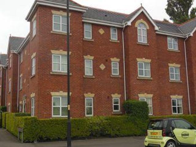 2 Bedrooms Flat for rent in Keysmith Close, Willenhall WV13