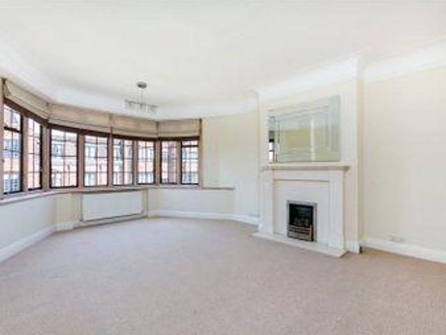 2 Bedrooms Flat for rent in Keble House, Manor Fields, Putney SW15