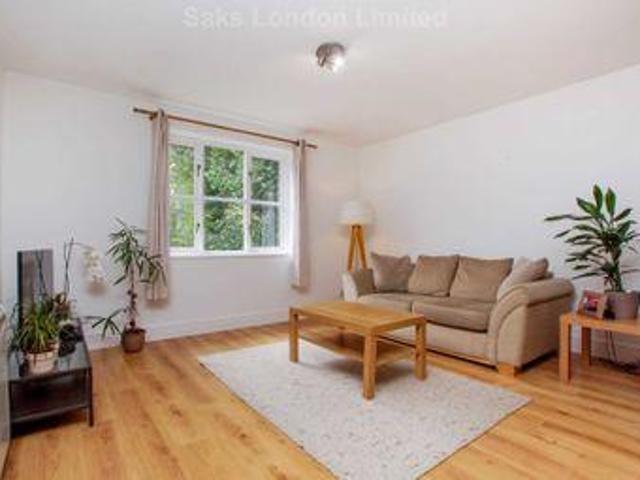 2 Bedrooms Flat for rent in Kellett Road, London SW2