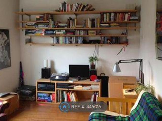 2 Bedrooms Flat for rent in Kellett Road, London SW2