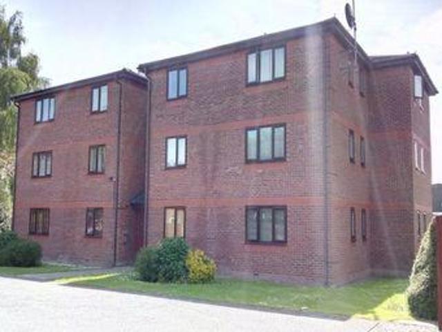 2 Bedrooms Flat for rent in Kempton Close, Chester CH1