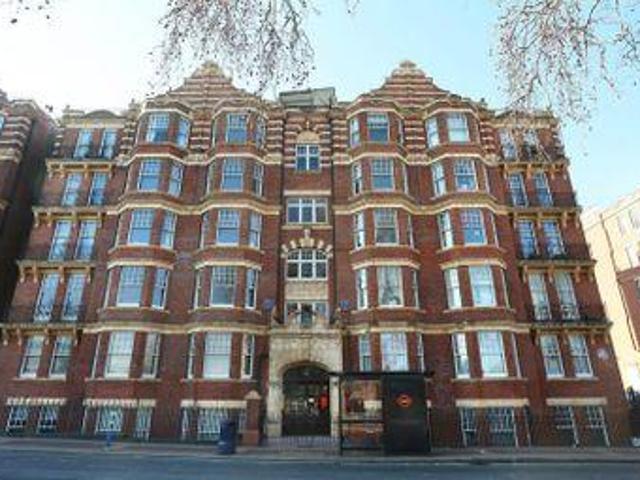 2 Bedrooms Flat for rent in Kenilworth Court, Putney SW15