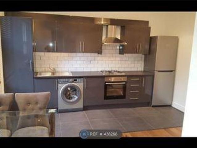 2 Bedrooms Flat for rent in Kennington Road, London SE11