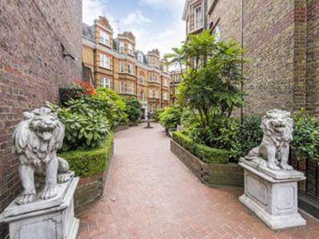 2 Bedrooms Flat for rent in Kensington Church Street, London W8