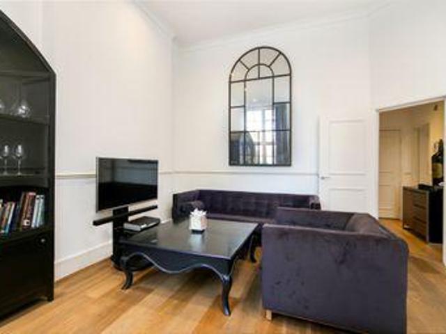 2 Bedrooms Flat for rent in Kensington Court, London W8