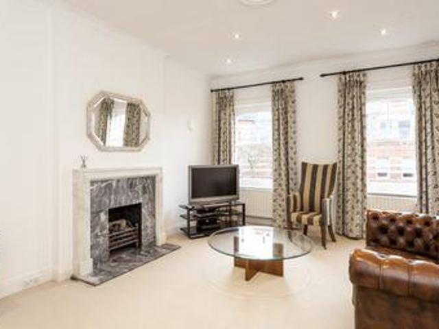 2 Bedrooms Flat for rent in Kensington Court, London W8