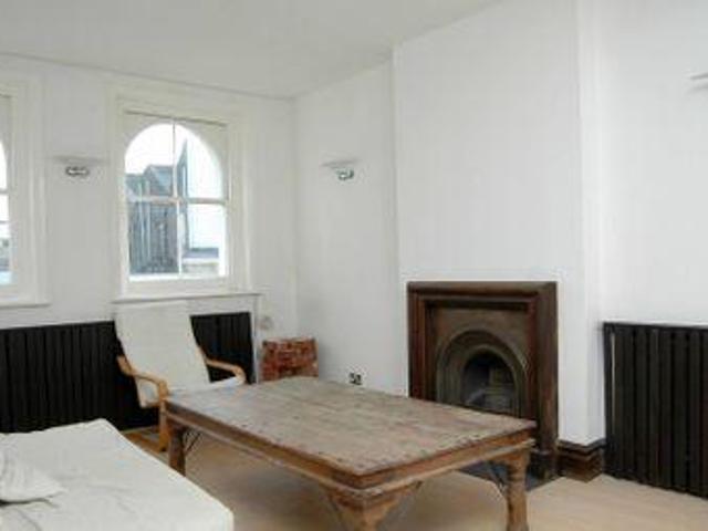 2 Bedrooms Flat for rent in Kensington Gardens Square, Bayswater W2