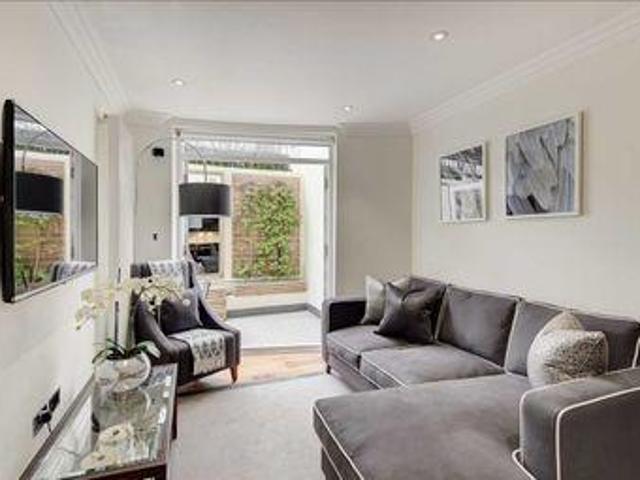2 Bedrooms Flat for rent in Kensington Gardens Square, Garden House, London W2