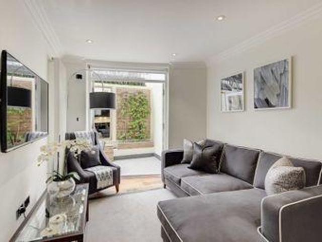 2 Bedrooms Flat for rent in Kensington Gardens Square, London W2