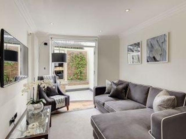 2 Bedrooms Flat for rent in Kensington Gardens Square, London W2