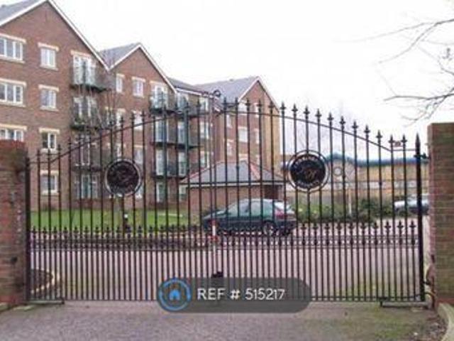 2 Bedrooms Flat for rent in Kensington Heights, Harrow HA1