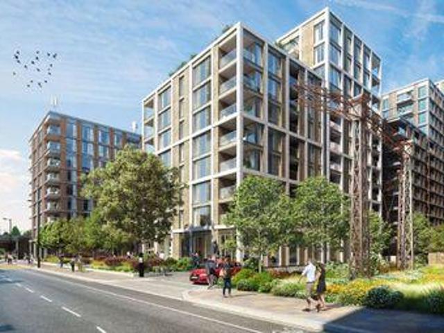 2 Bedrooms Flat for rent in Kensington House, Prince Of Wales Gardens, London SW11